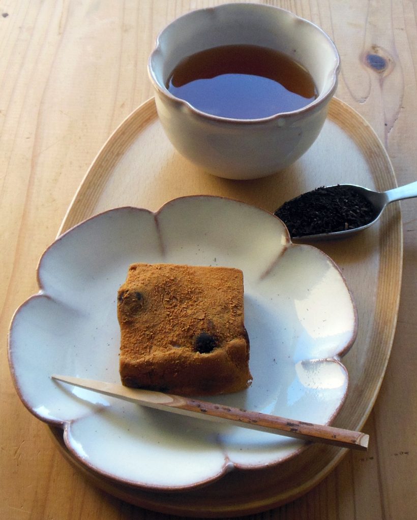 After all, Japanese people like mochi☺️. - Needle to Leaf(ニードル・トゥ・リーフ ...